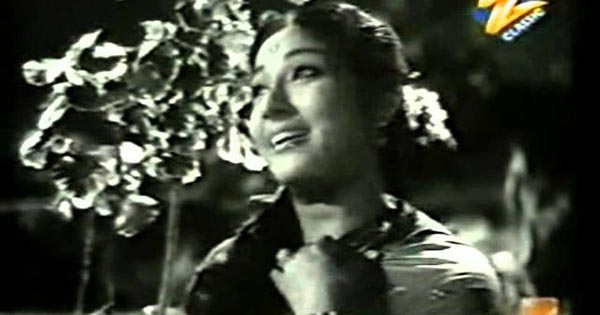 Bagho Me Khilte Hai Phool - बागों में खिलते हैं फूल