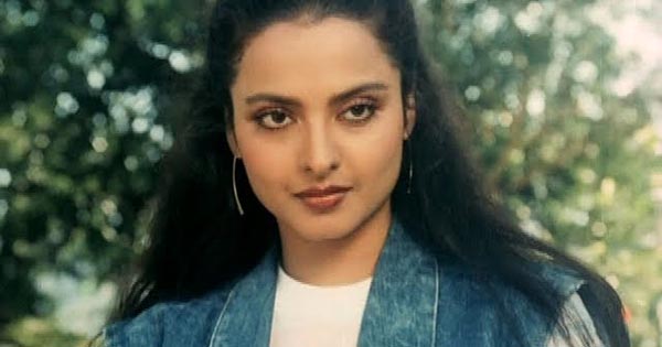 Chanda Dekhe Chanda, To Wo Chanda Sharmaye - चंदा देखे चंदा, तो वो चंदा ...