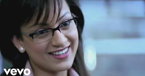 Chupake Se Kahee Dhime Panv Se