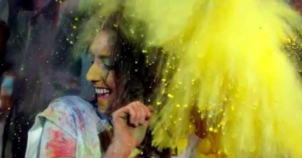 Holi - रंग डारुंगी नन्द के लालन पे
