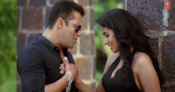 Humko Pyar Hua (Remix) - बेबी, आय कन सी डी सन राइजिंग इन उअर आइस