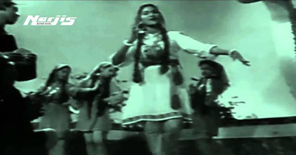 Main Na Janu Mere Dil Ko - मैं ना जानू मेरे दिल को ये क्या हो गया