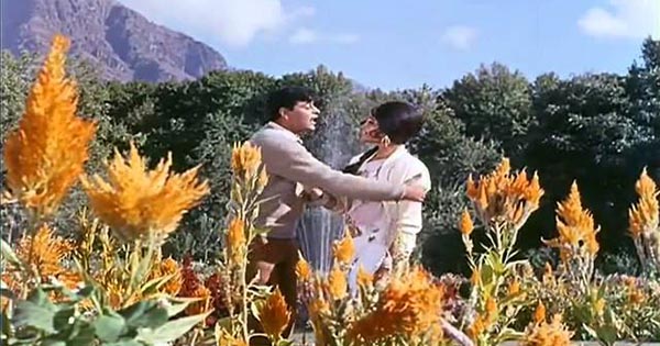 Mera Pyar Bhi Tu Hai Ye Bahar Bhi Tu Hai - मेरा प्यार भी तू है ये बहार ... Mera Pyar Bhi Tu Hai Ye Bahar Bhi Tu Hai - मेरा प्यार भी तू है ये बहार ...