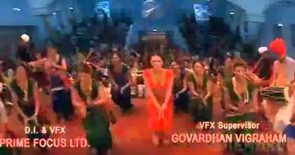 Mujhe Pyar Ki Chatni Chata De Piya - मुझे प्यार की चटनी चटा दे पिया